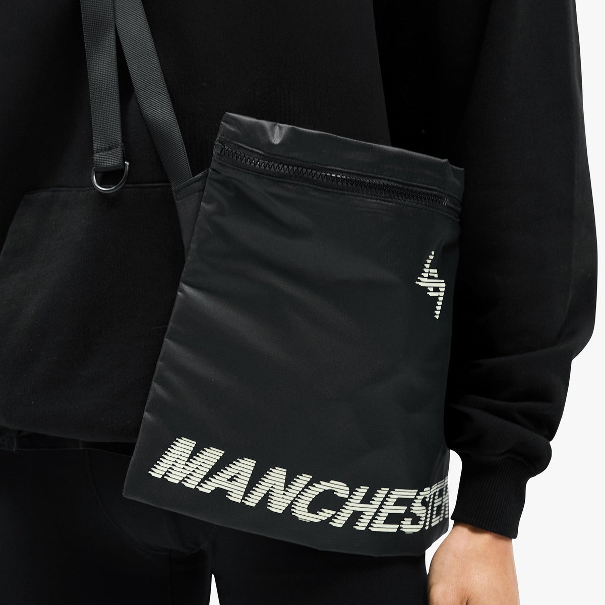Black 247 Manchester Bag Nylon | Running Bag | REPRESENT