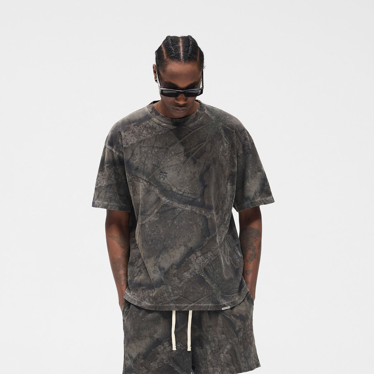 Overdyed Black Oversized T shirt | Realtree® | REPRESENT